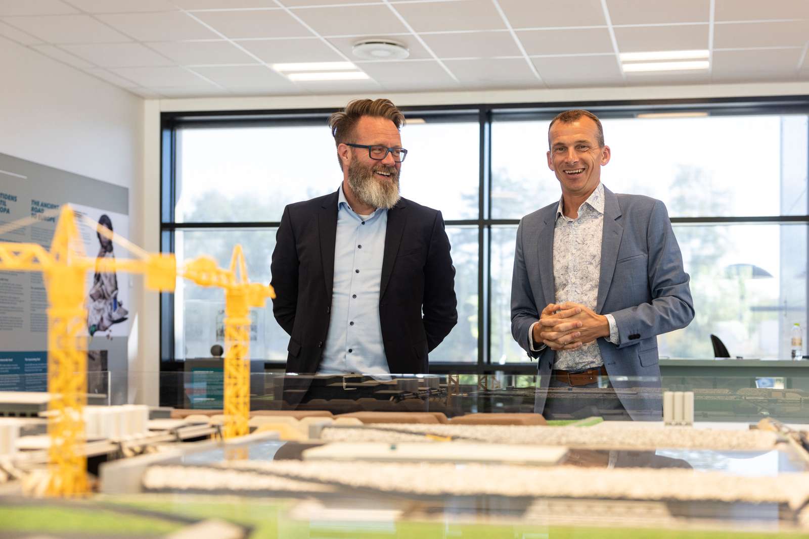 Verkehrsminister Madsen beeindruckt vom Fortschritt auf der dänischen ...